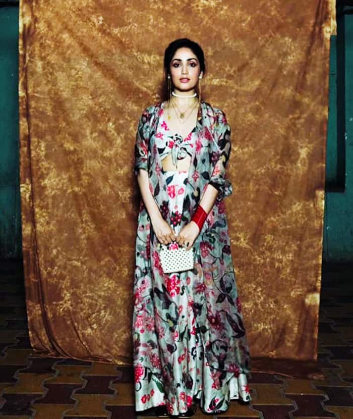 Yami Gautam Is An Epitome of Elegance As She Glitters In Her Purple ...