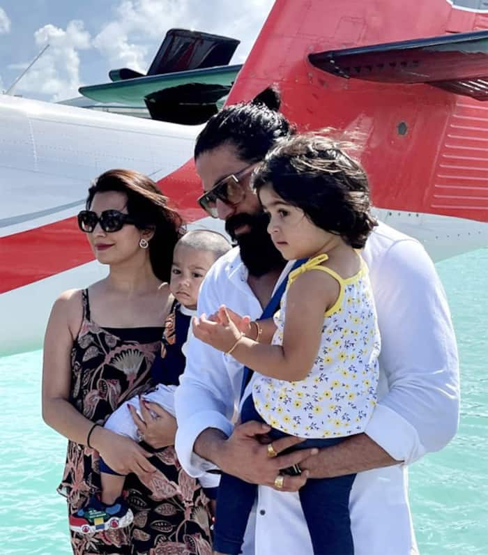 KGF 2: Yash Vacays with Family in Maldives, Shares Adorable Pics with ...
