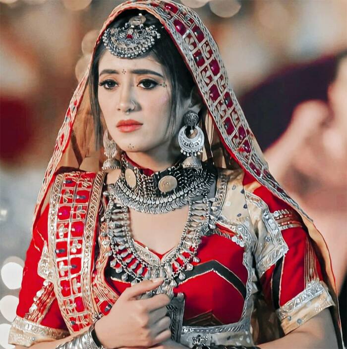 Yeh Rishta Kya Kehlata Hai: Sirat Aka Shivangi Joshi Cute Expressions ...