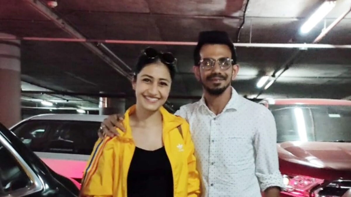 Newly-Wed Yuzvendra Chahal And Dhanashree Verma Spotted in Mumbai ...
