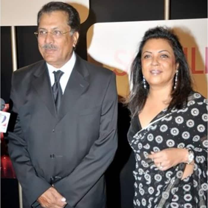 Zaheer Abbas married Indian born Rita Luthra (now known as Samina Abbas ...