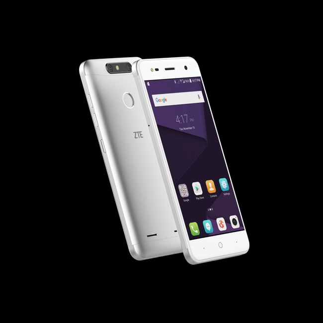 ZTE Blade V8 Mini display and battery